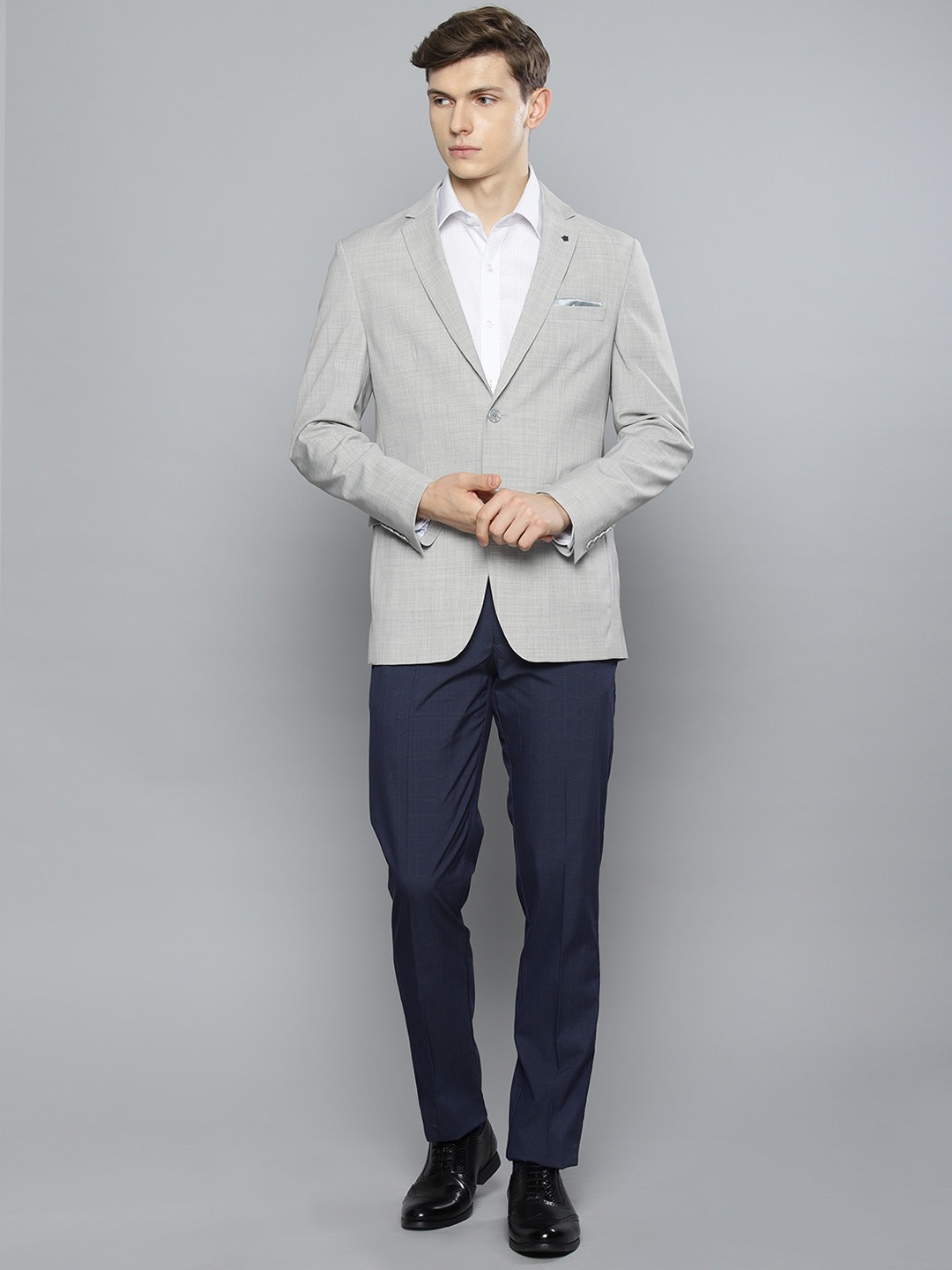 Interview Dress Code for Male [A guide for 2021]- Fashion Suggest